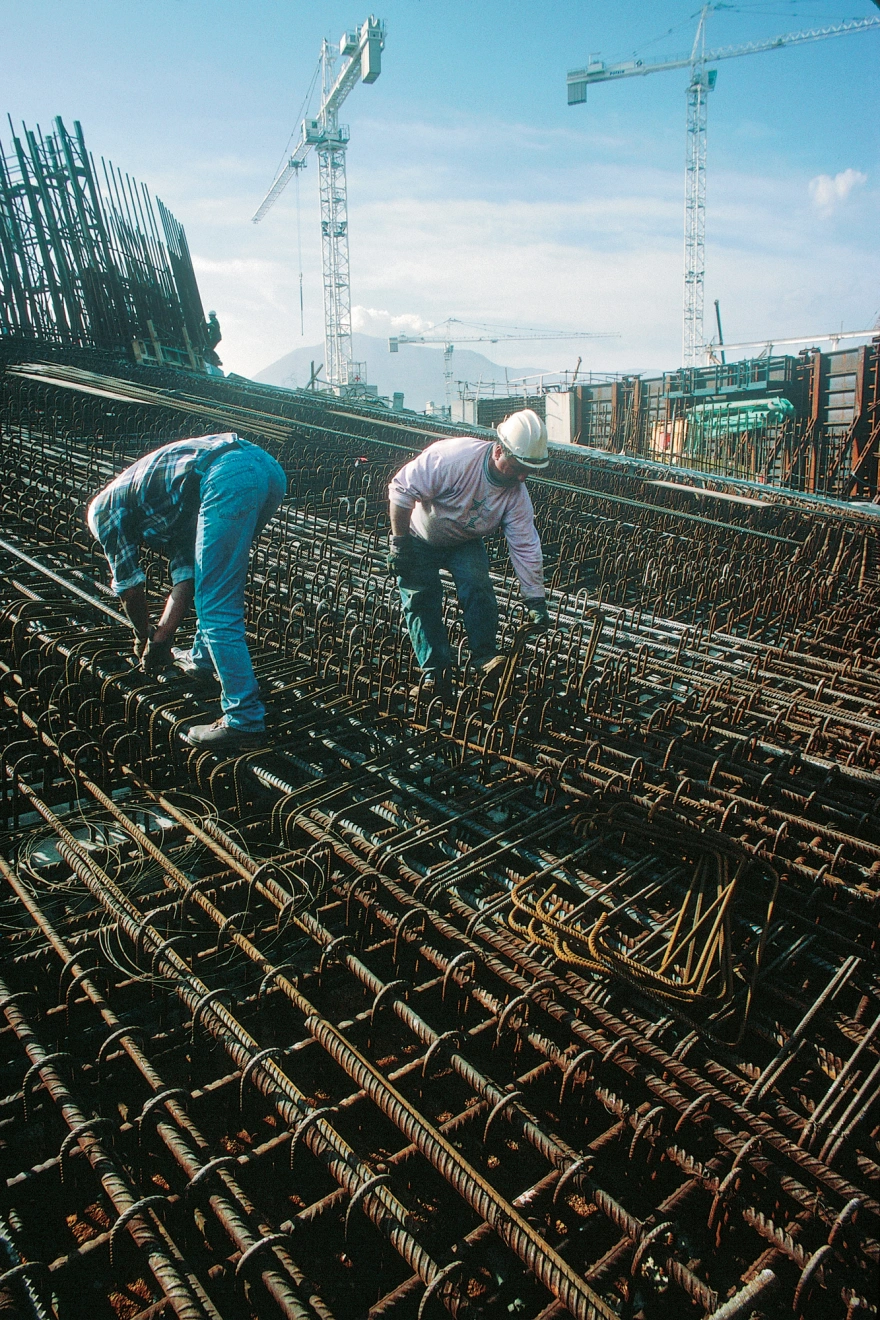 Greece Faces Massive Labor Shortage as 6 in 10 Foreign Workers Leave ...