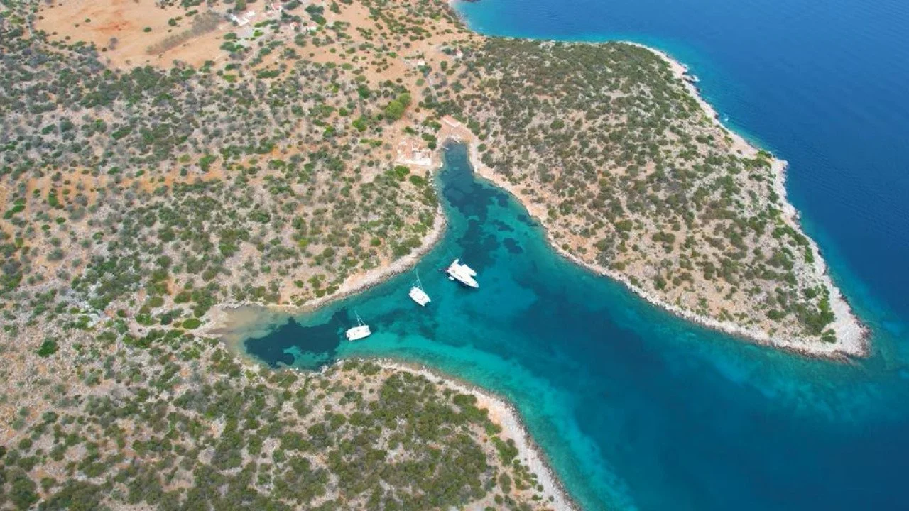 Dokos: Home to the Oldest Shipwreck in the World—And It’s in Greece