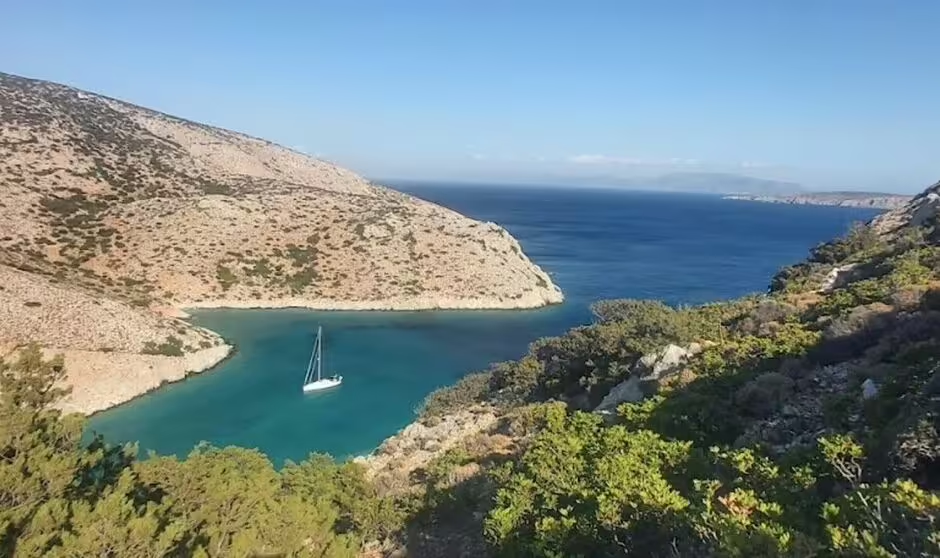 The Greek Island That Is Uninhabited – No Drinking Water but Stunning ...