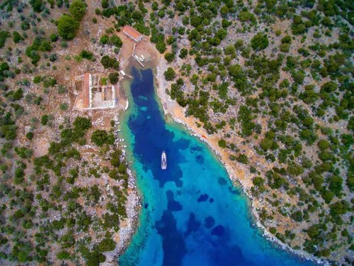 Dokos: Home to the Oldest Shipwreck in the World—And It’s in Greece