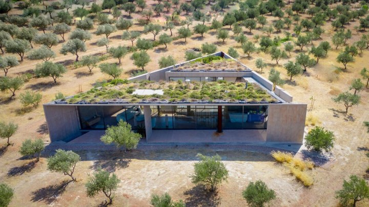 The Triangular House in Corinthia Inspired by the Pythagorean Theorem ...