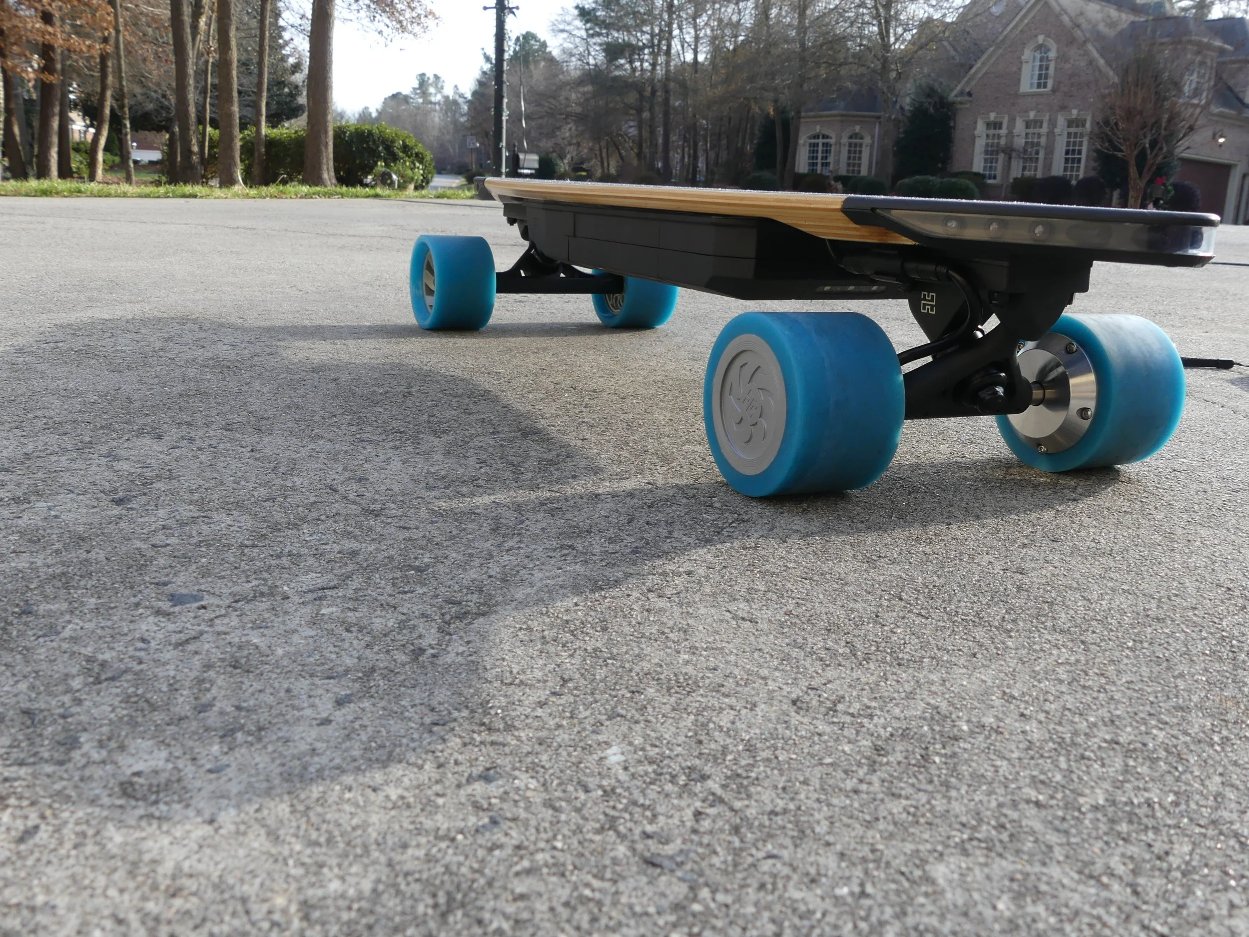 Huger Tech Travel Electric Skateboard Review