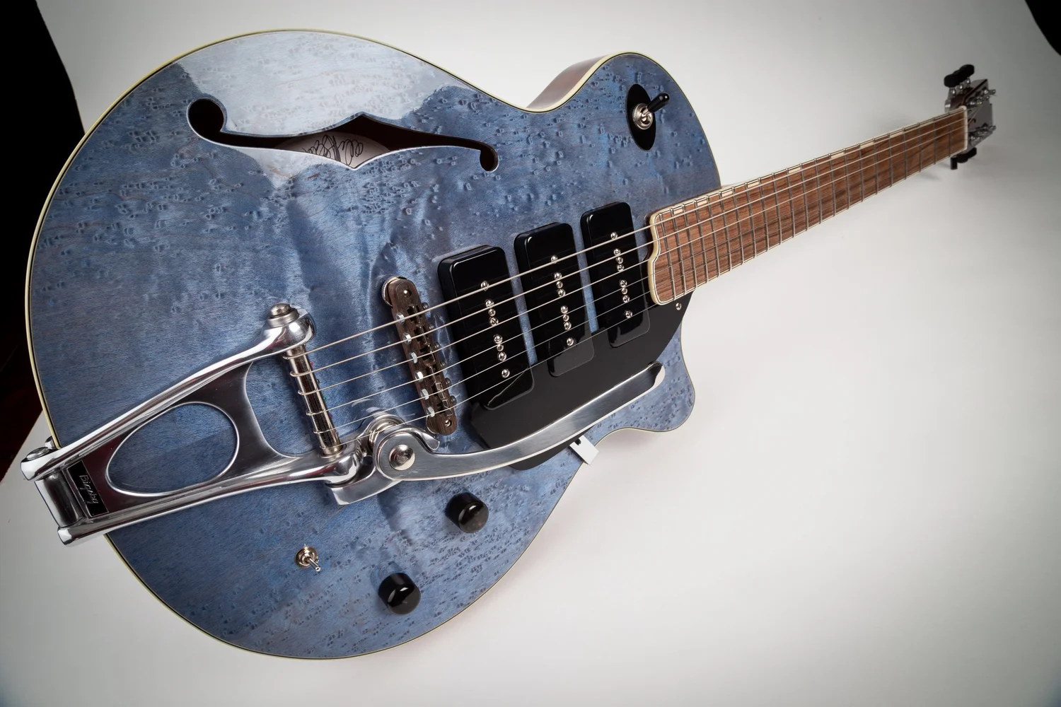 What's New — Beardsell Guitar Workshop
