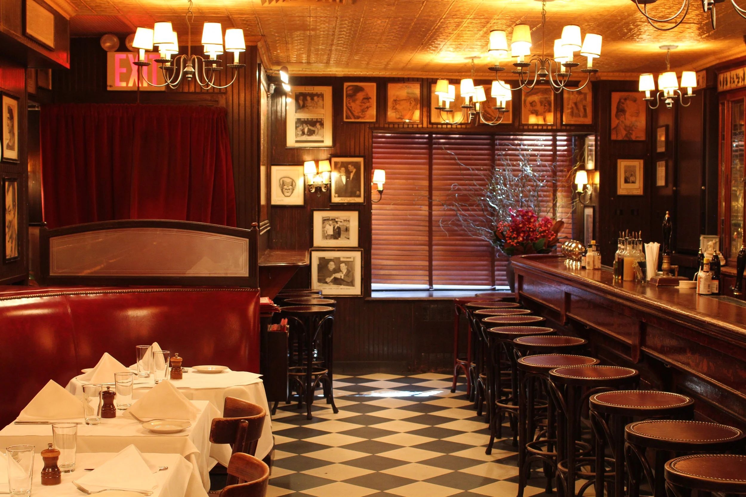 MINETTA TAVERN — RICHARD H. LEWIS ARCHITECT