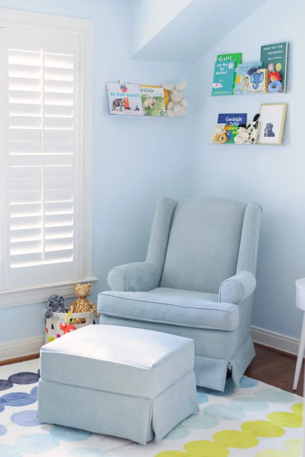 Chic Baby Blue: Newborn & Family Lifestyle Portrait Session