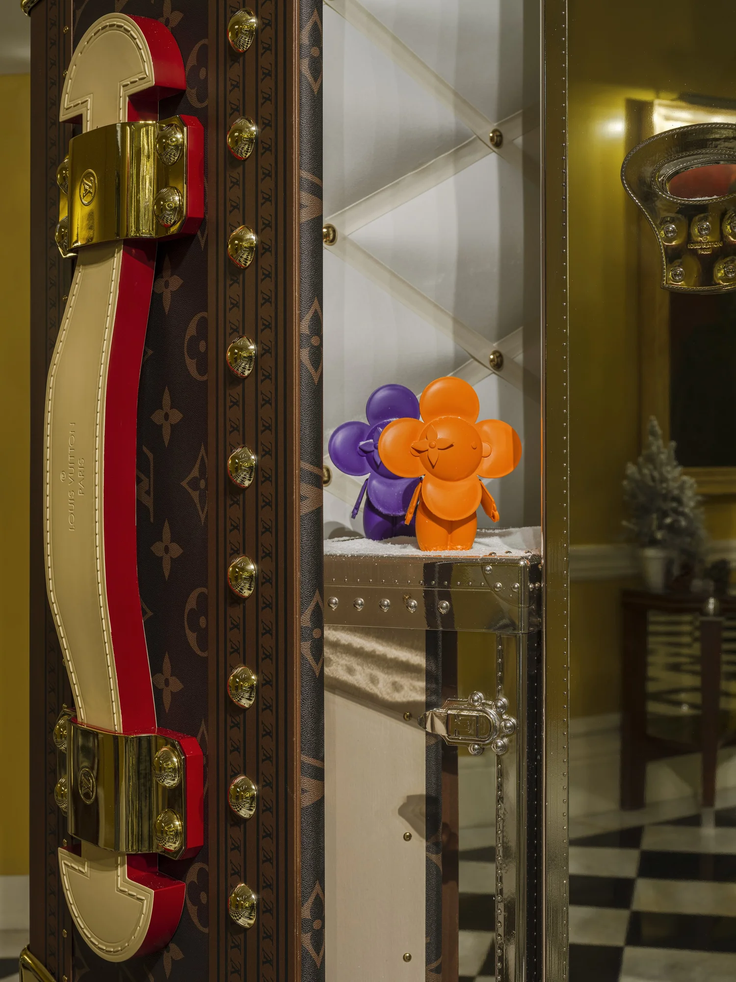 Louis Vuitton Claridge's Christmas Tree | Retail Photography