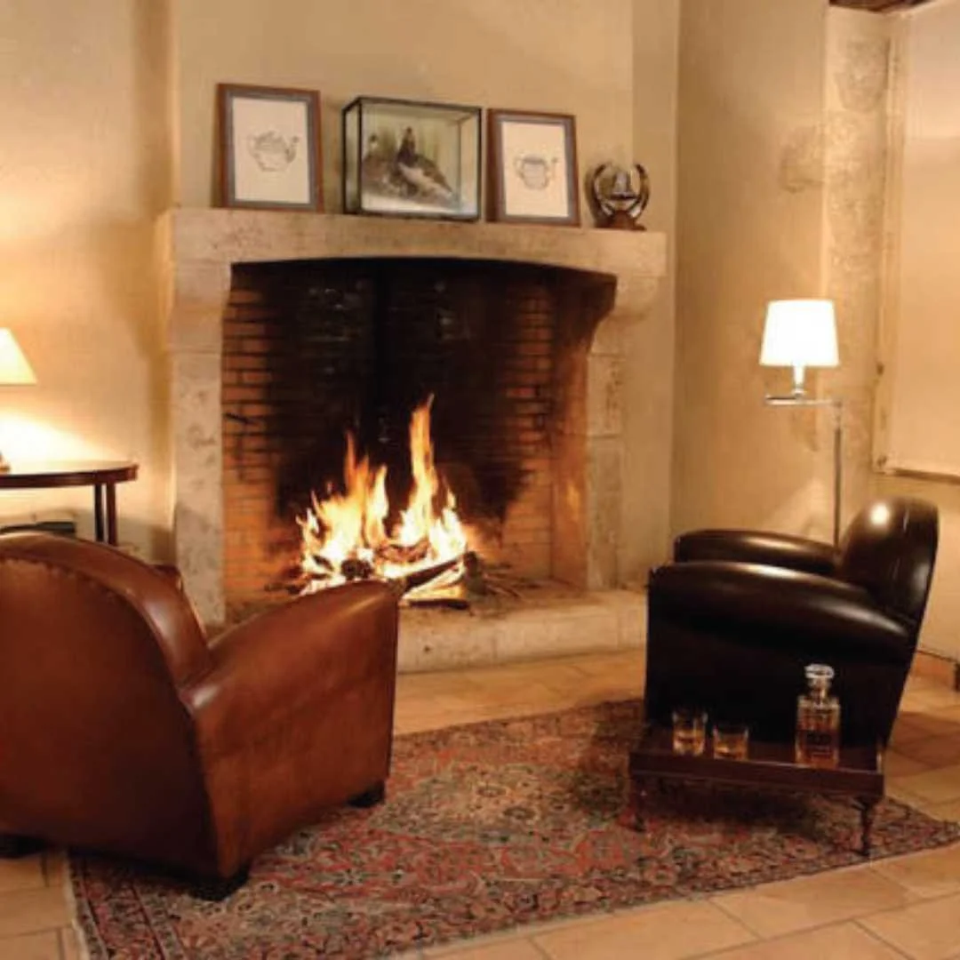 The Club Chair — Visual Fluidity