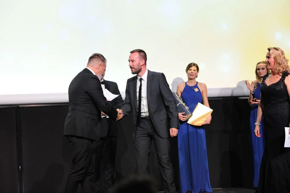 DIE SCHÖNSTE HOCHZEITSLOCATION DER SCHWEIZ STEHT IN SCHÖNENWERD ...