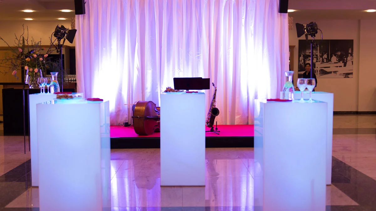 Bilder — BALLYHOUSE