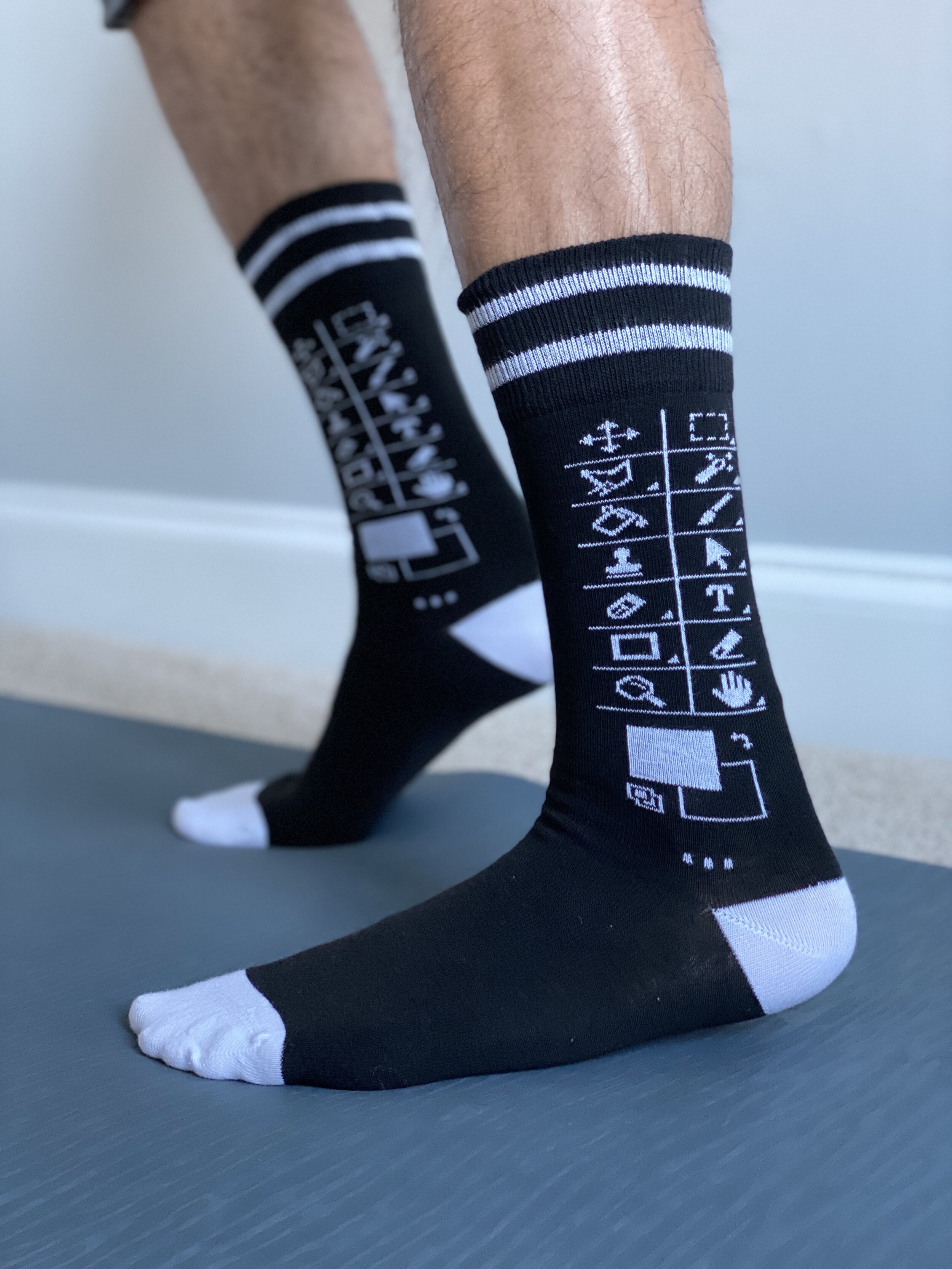 Footnotes CMYKnit — PSTL