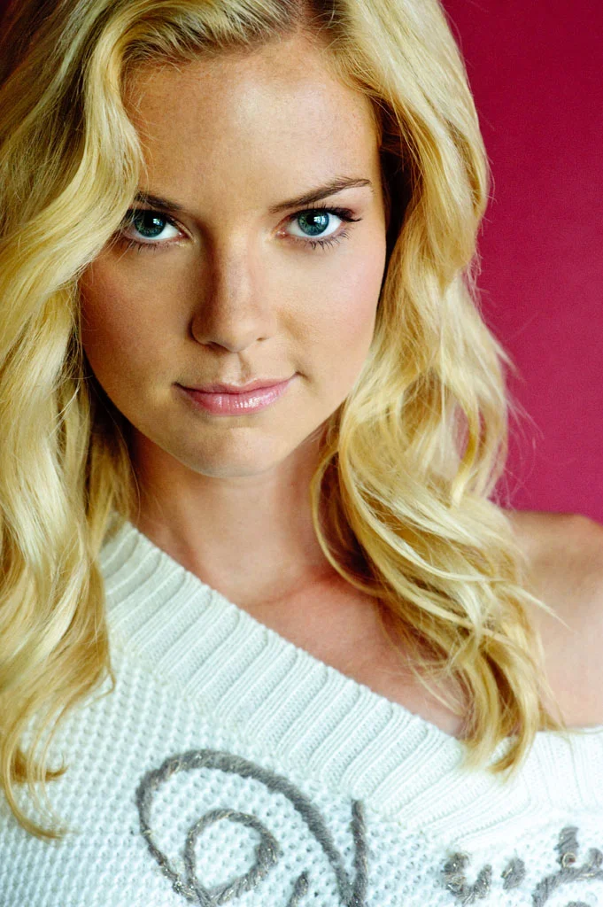Cindy Busby Wallpaper