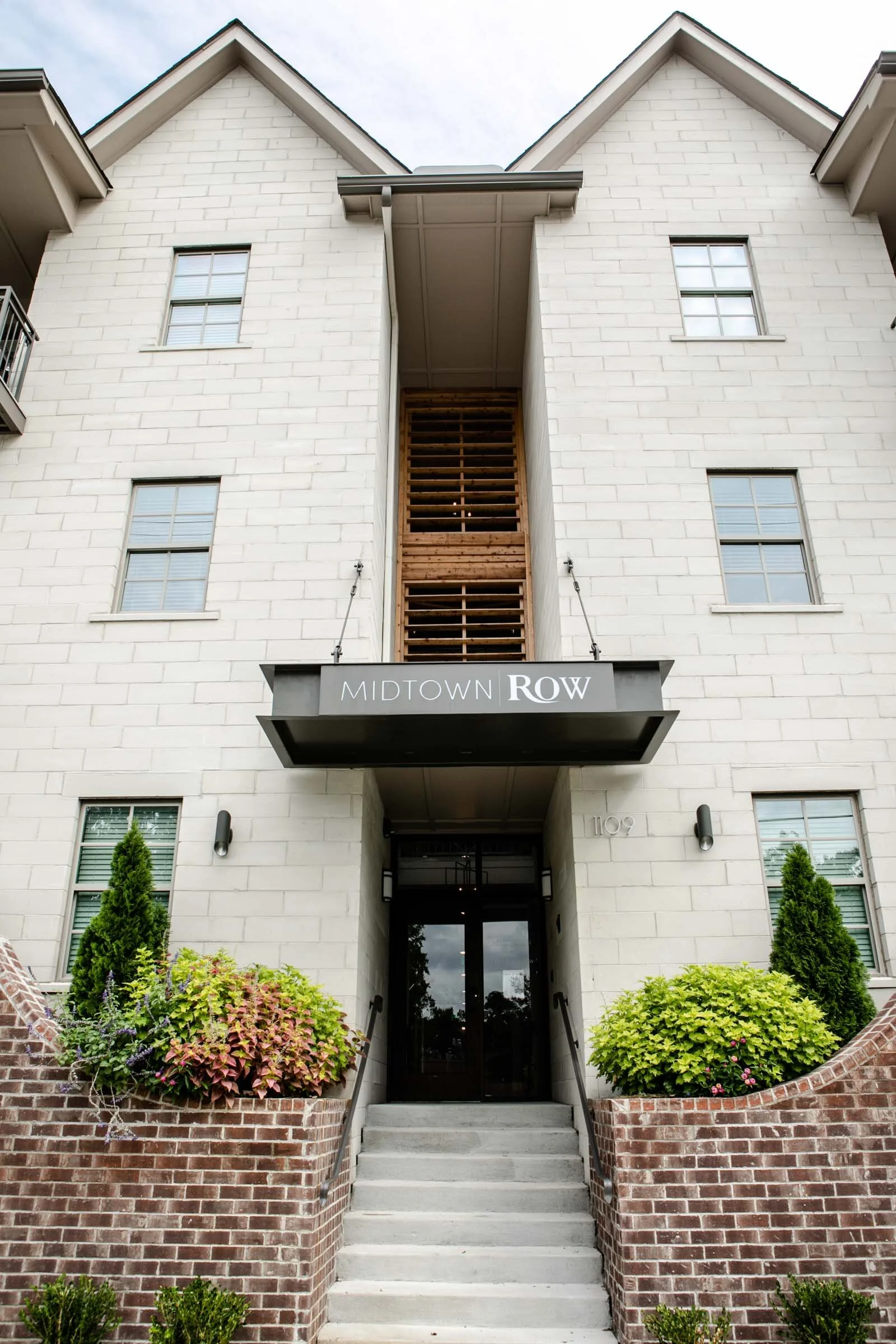 Midtown Row — steenhaus