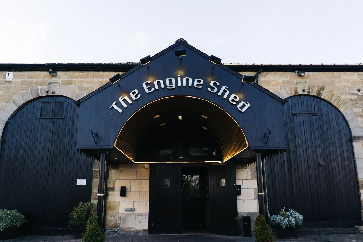 ASHLEY + RICHARD - THE ENGINE SHED, WETHERBY // YORK + LEEDS WEDDING ...