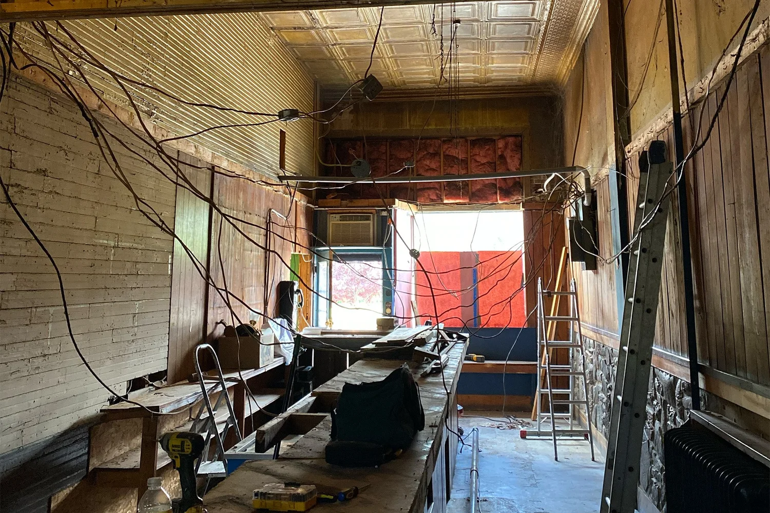 Historic Sportsman Tavern Revitalized by Mark Trent & Dan Withrow: A ...