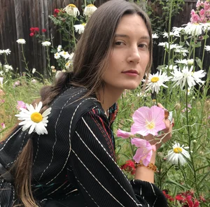 ABOUT — Isabel Emrich