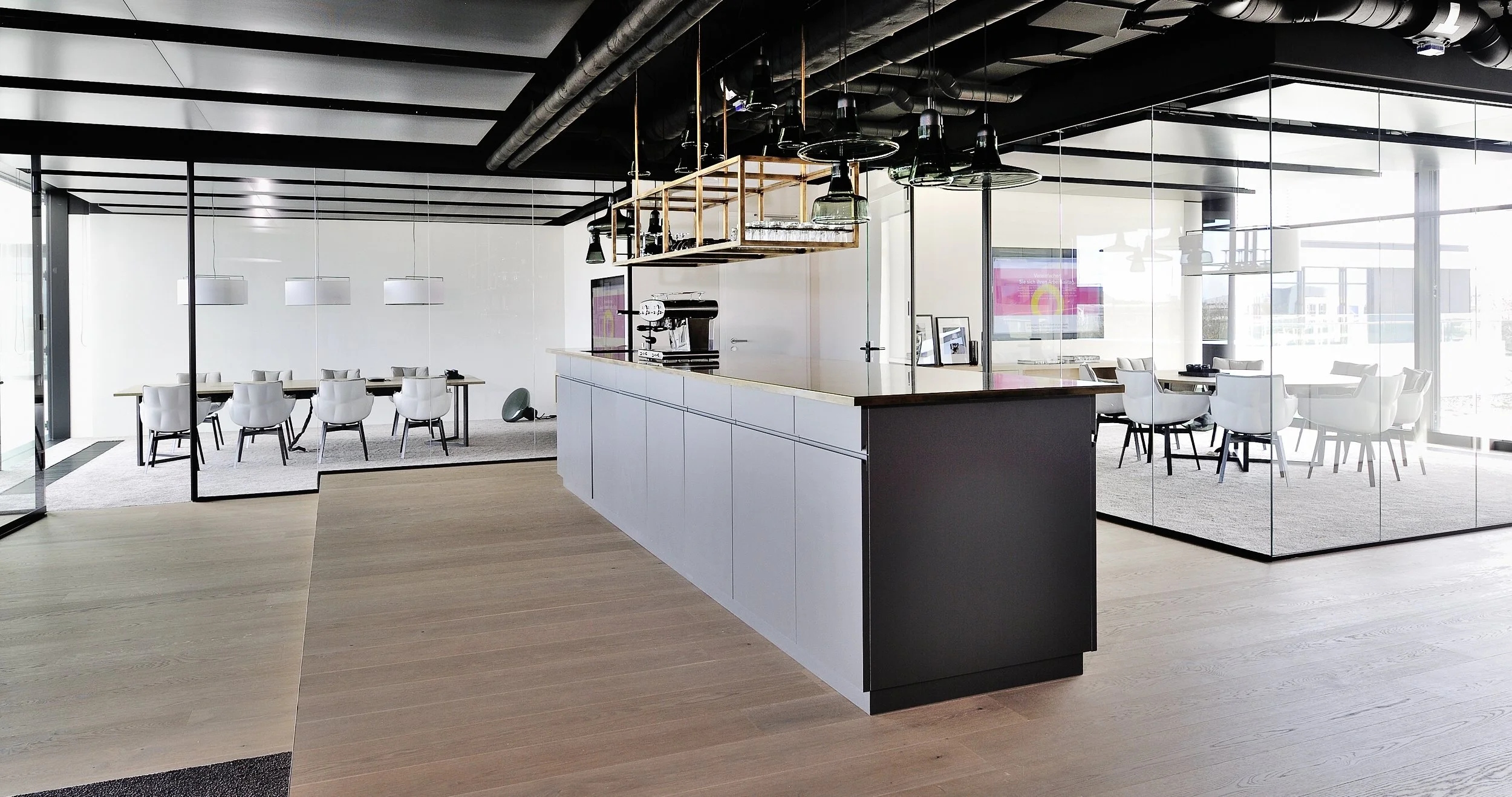 Über uns — MondayCoffee