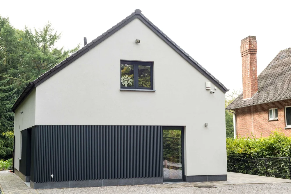 Crepi gecombineerd met aluminium gevelbekleding — Mato