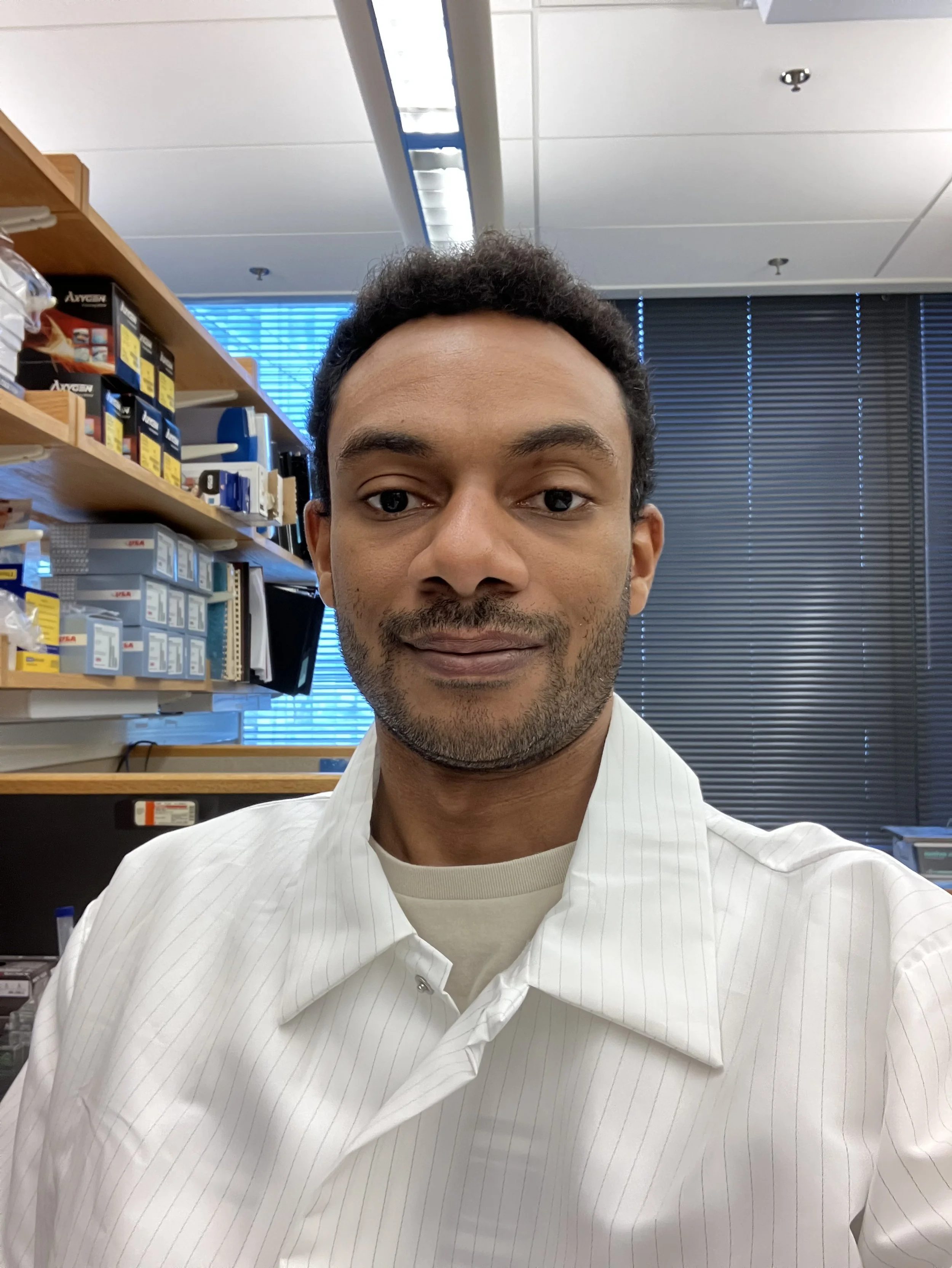 Lab Members — Laboratory of Dr. David E. Cohen