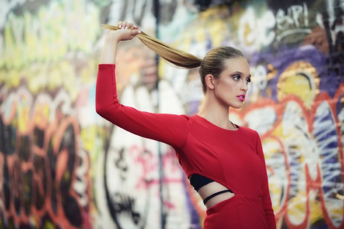 DEANNA ELYSE MAKEUP ARTIST