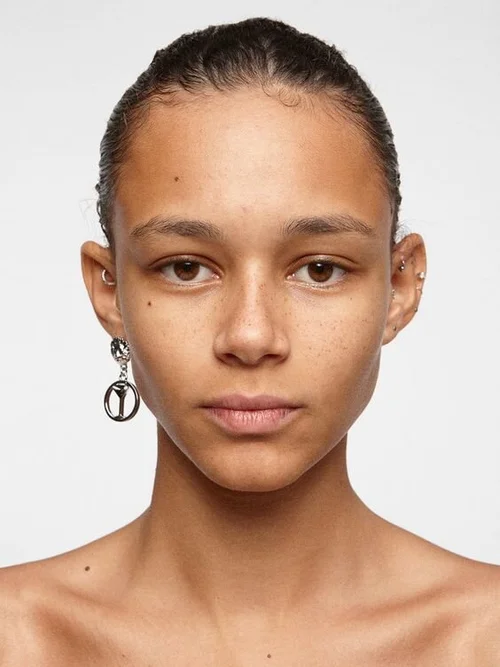 [Video] How to Draw Noses for POC — A painted page