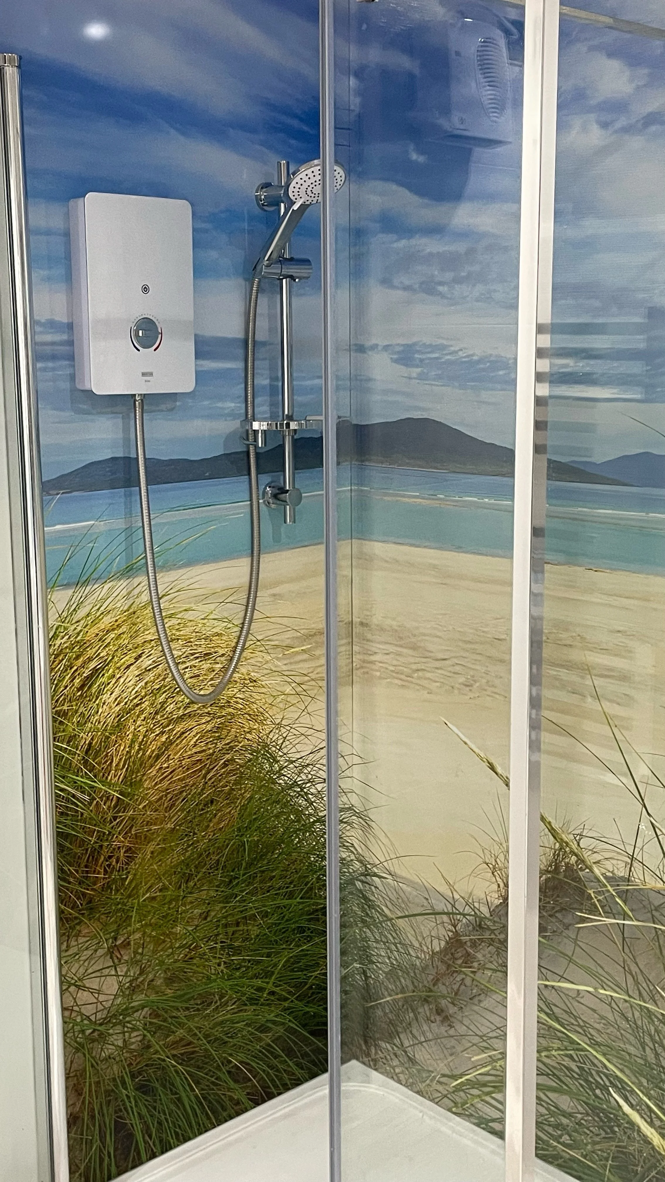 Outer Hebrides Beach Scene — Showerscape