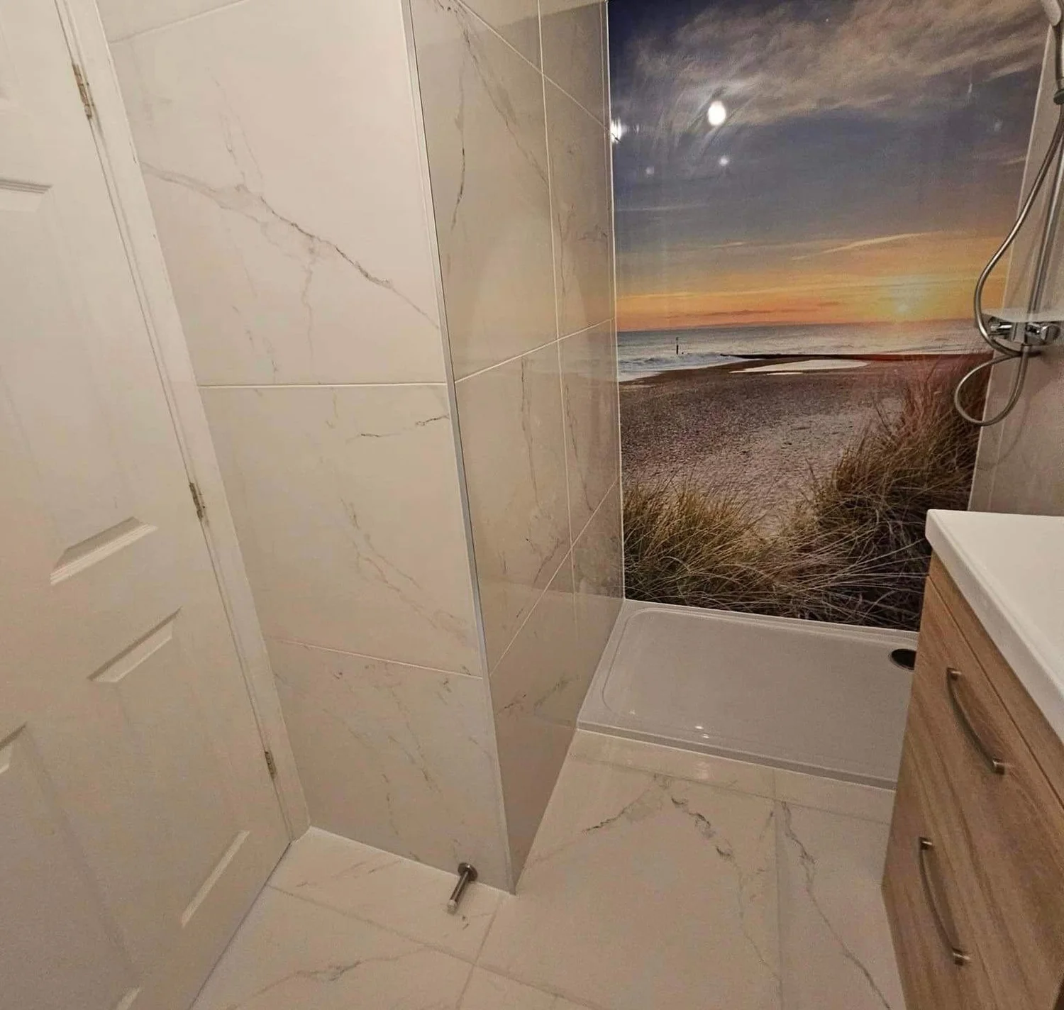 Transform a small ensuite bathroom — Showerscape