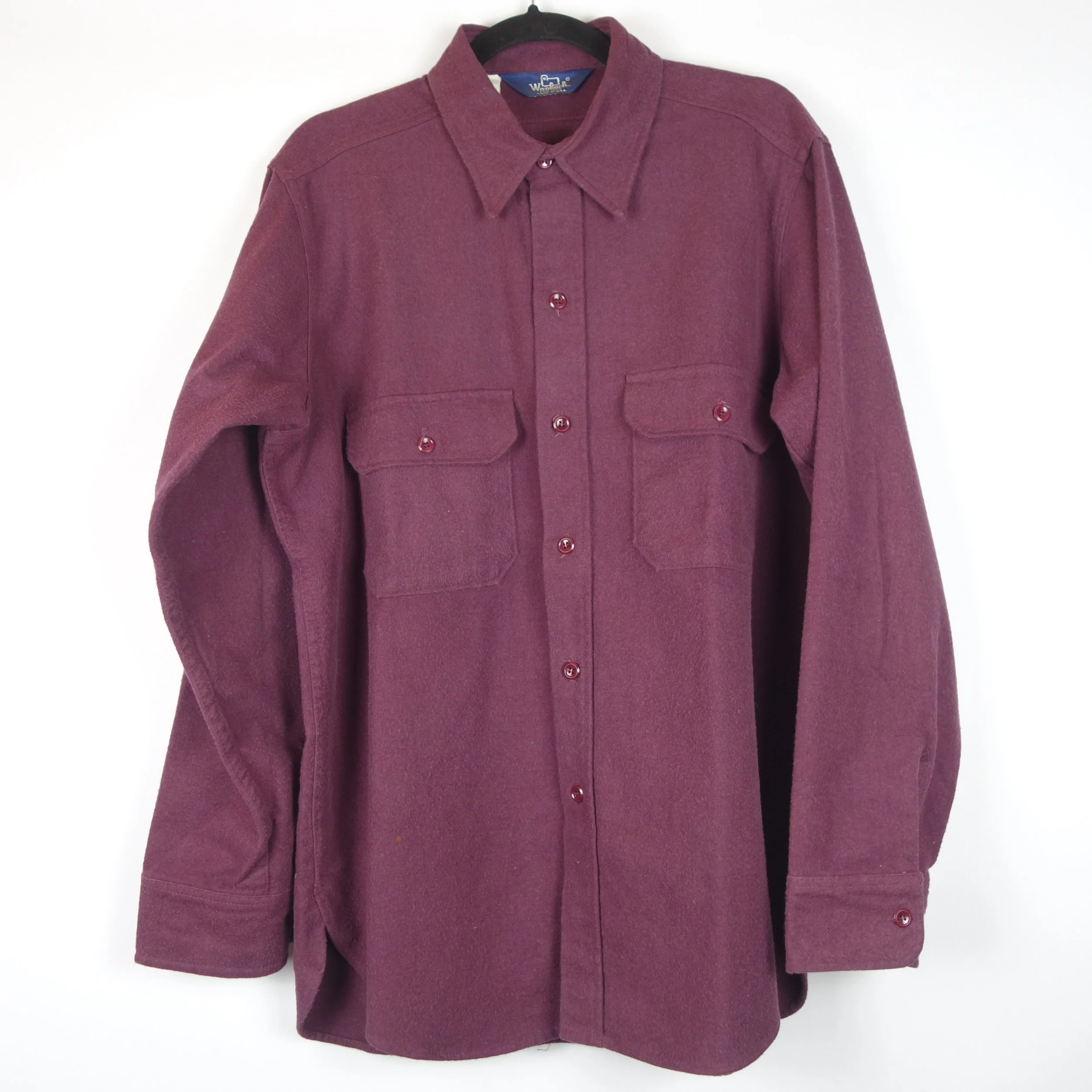 Top 40 men's online thrift store options for clothing and accessories.