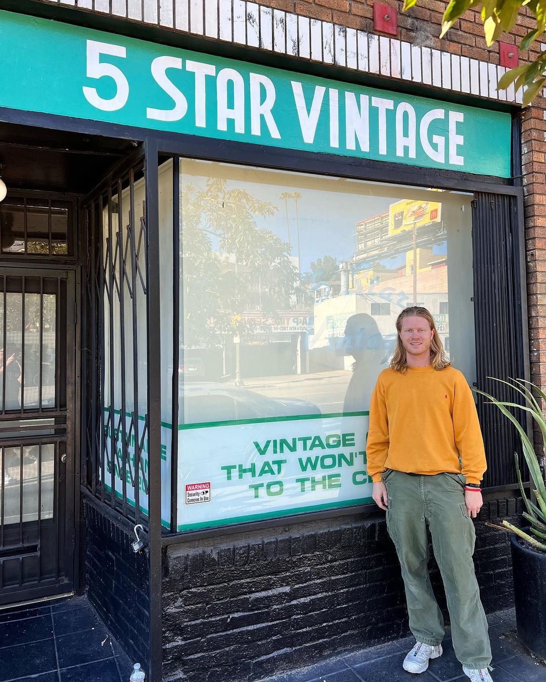 Top 40 men's online thrift store options for clothing and accessories.