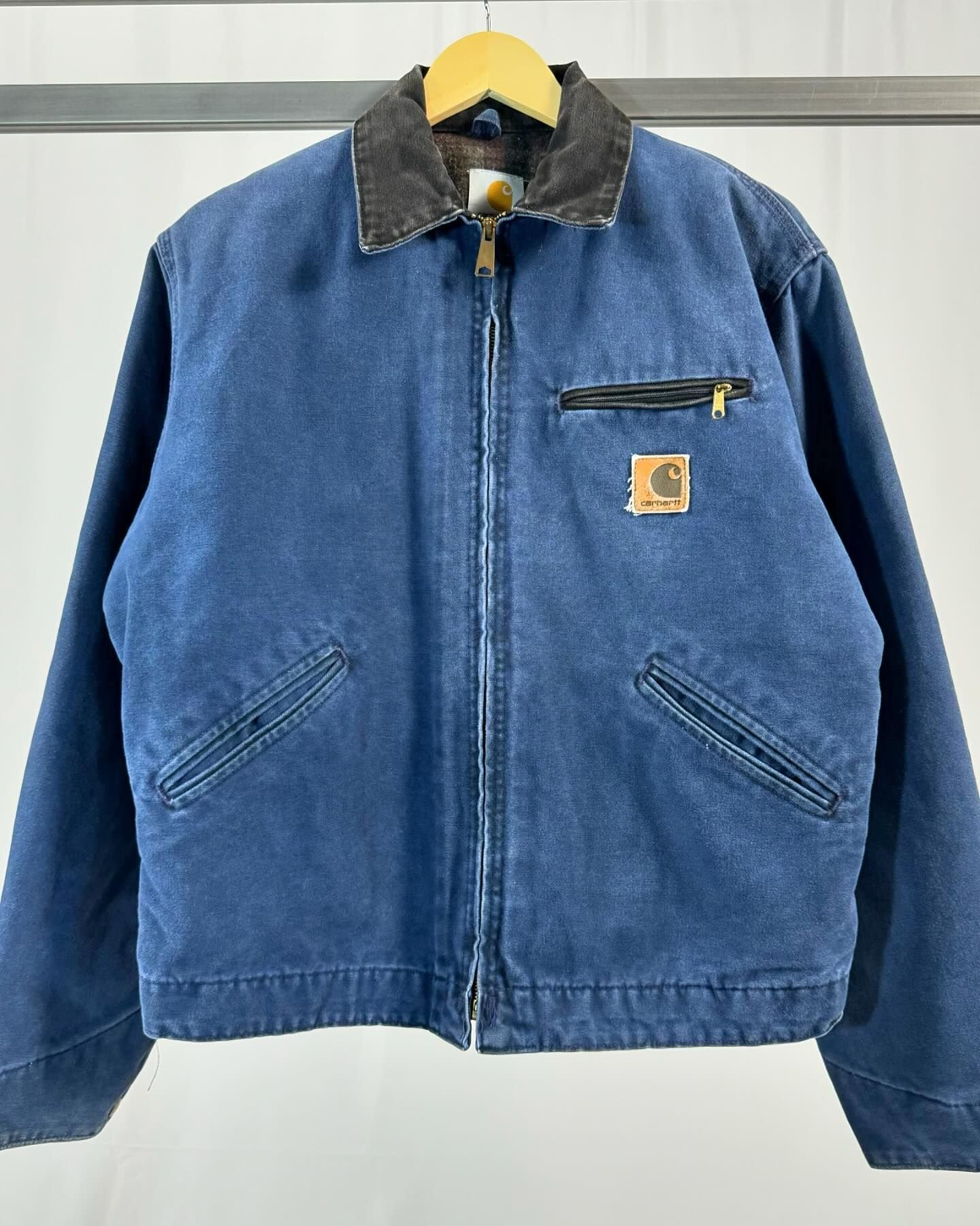 40 best men's online thrift store choices for used clothing.