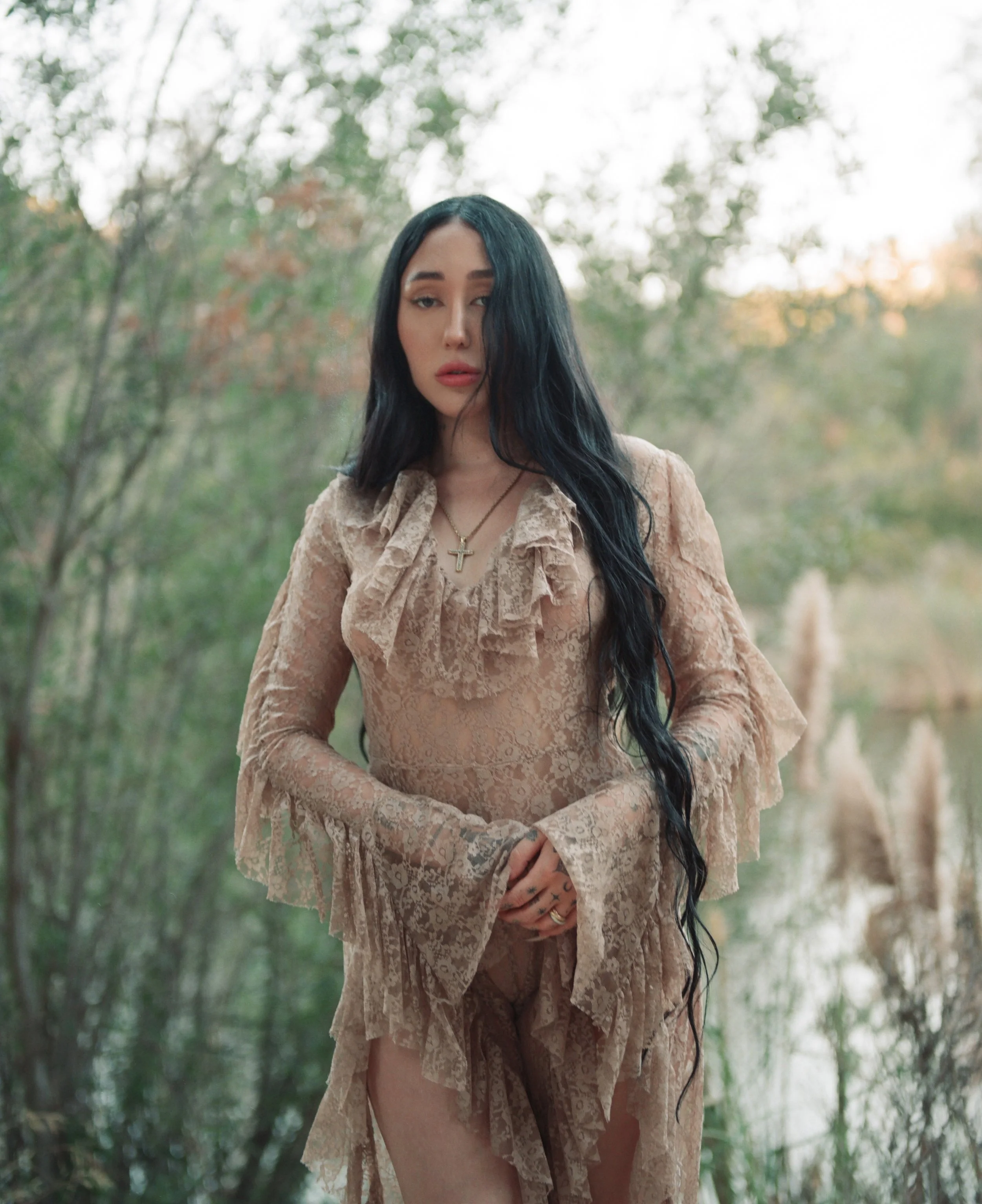 ALBUM REVIEW Noah Cyrus Releases Her Stunning Debut Album The Hardest album-review-noah-cyrus-releases-her-stunning-debut-album-the-hardest