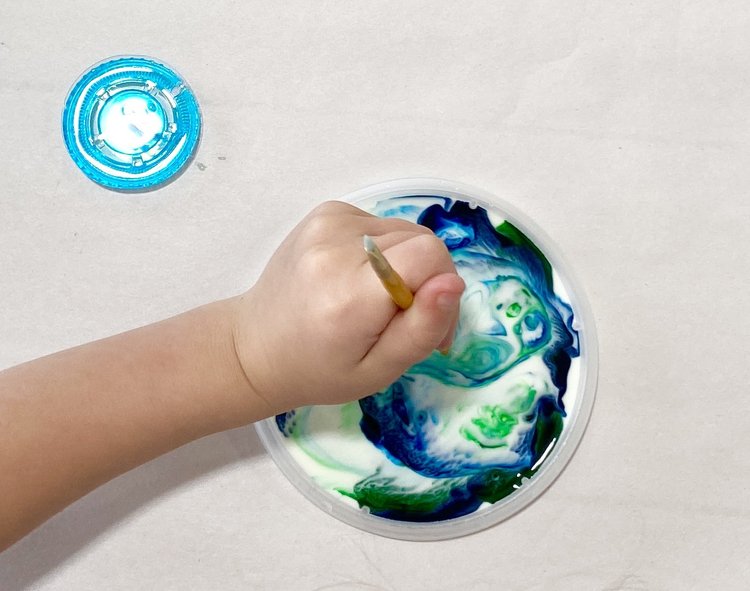 Swirling Planet Earth Experiment — Play Street Museum