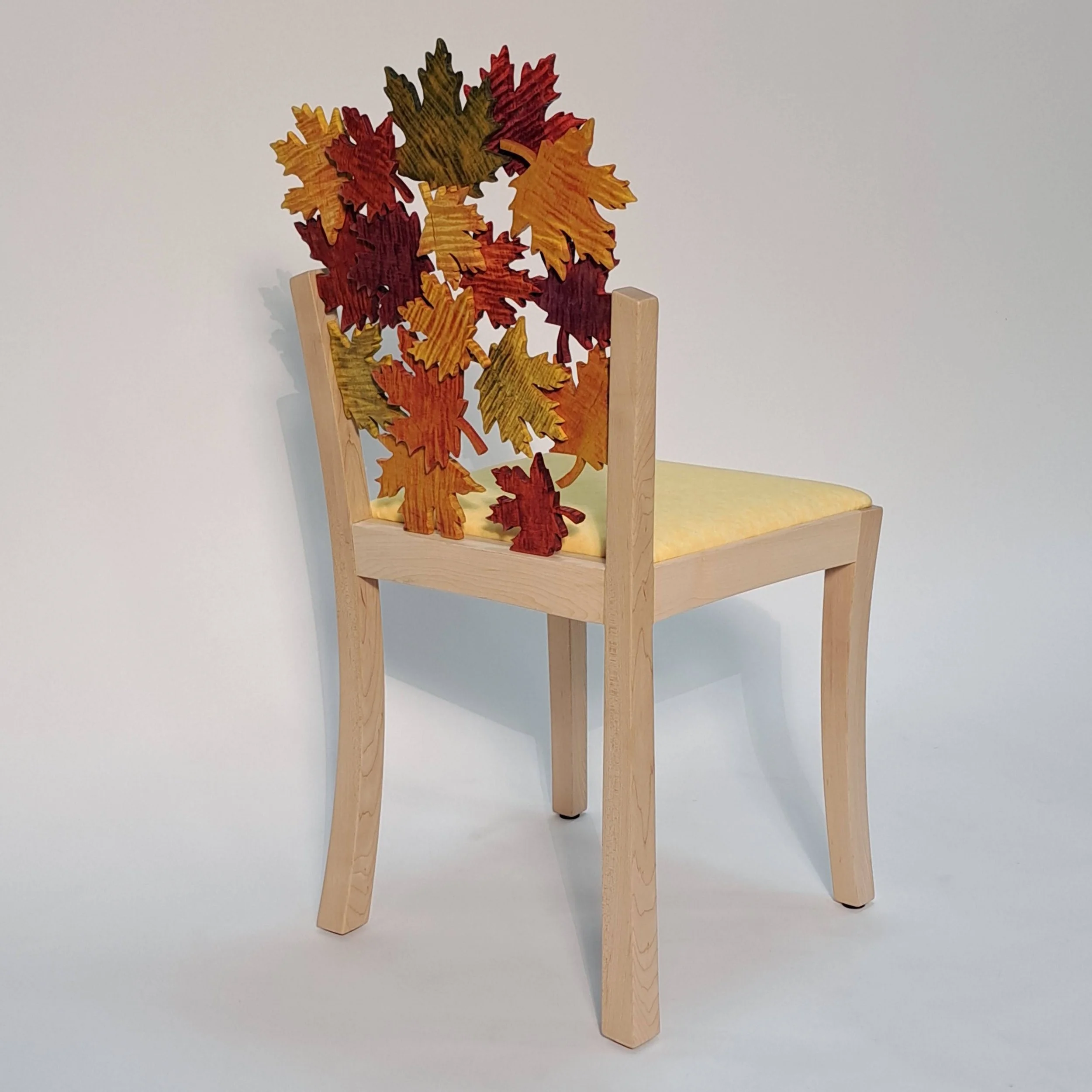 Chair with colored leaves — WoodZest