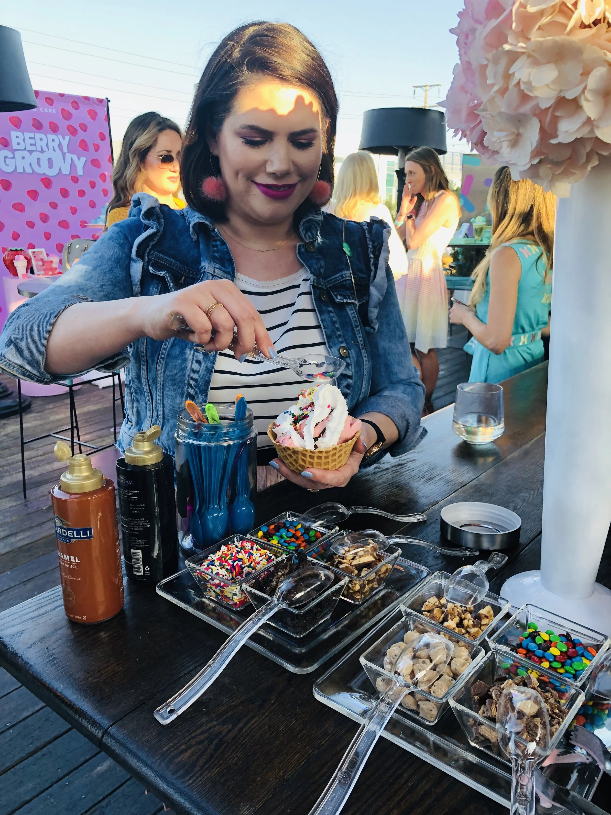 Ice Cream Occasions - Promo Party with Ice Cream Sundaes and Branded Carts