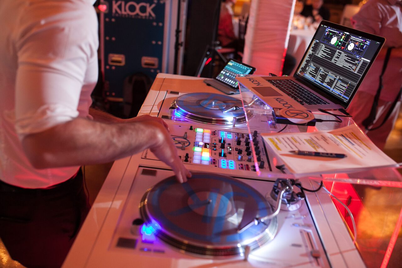 Wedding DJ, Event DJ, Photo Booth Rental | Klock Entertainment