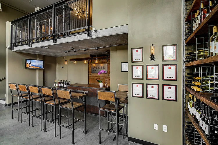 Tasting Rooms — Aluel Cellars