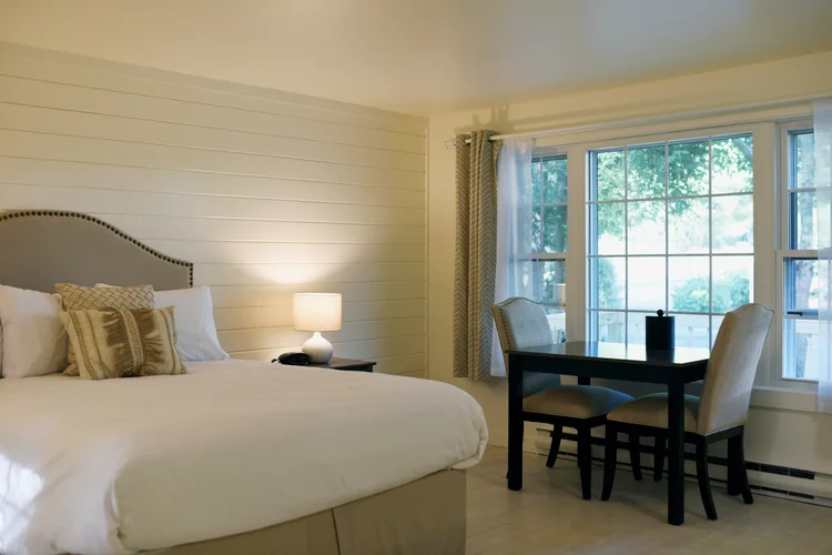 Studio Queen Suite : Sandwich, Cape Cod & Plymouth MA Hotel