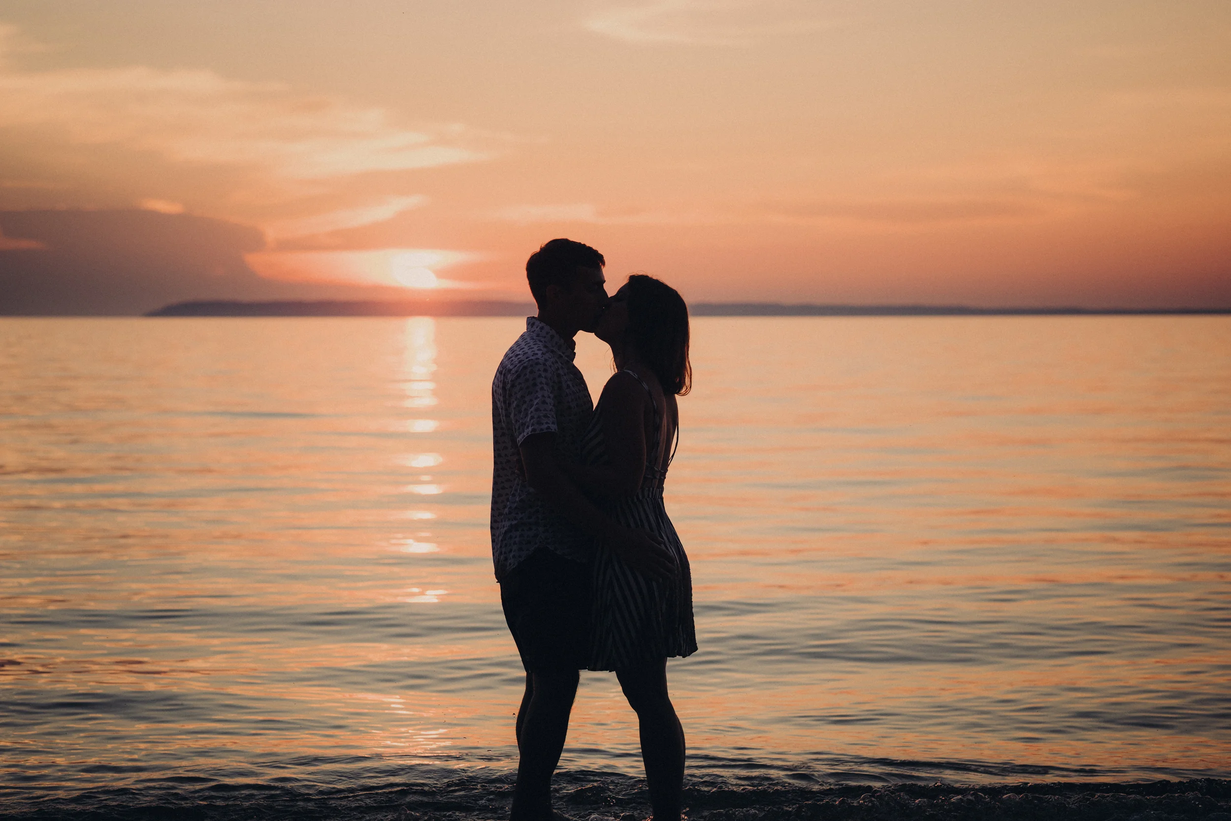 Unique Sleeping Bear Dunes Golden Hour Engagement Session — Dan Cox ...