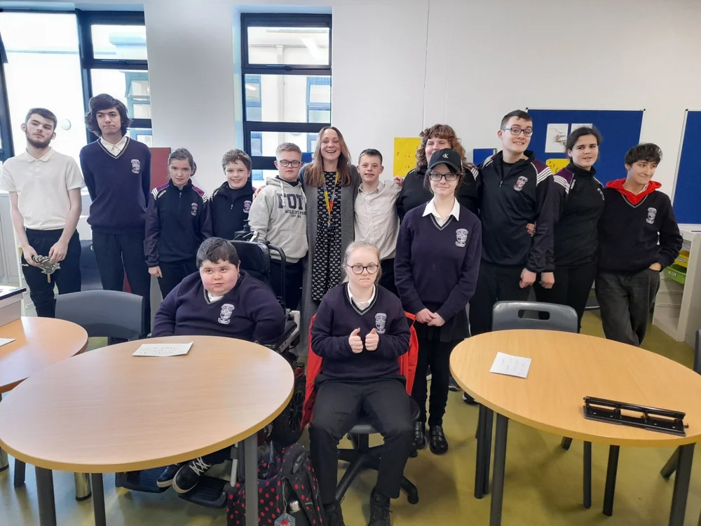 Local writer visits Literacy L2 students in the LRC — Skibbereen ...