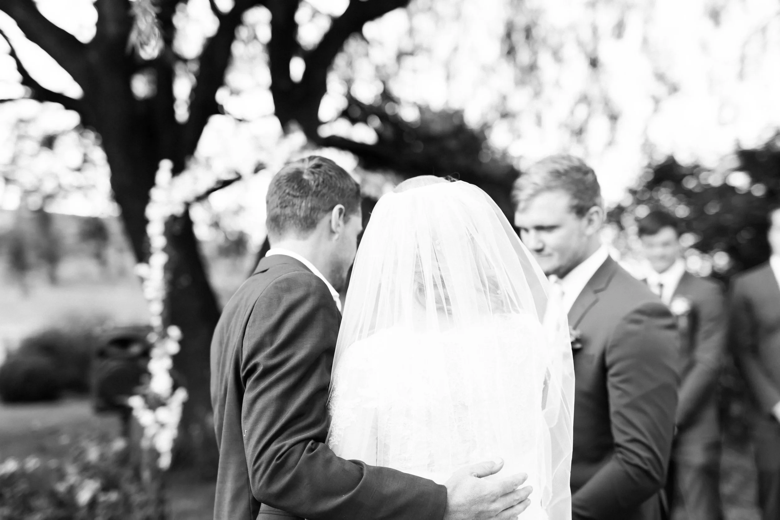 LAURA & JAY | GLEN INNES WEDDING — Newcastle & Hunter Valley Wedding ...