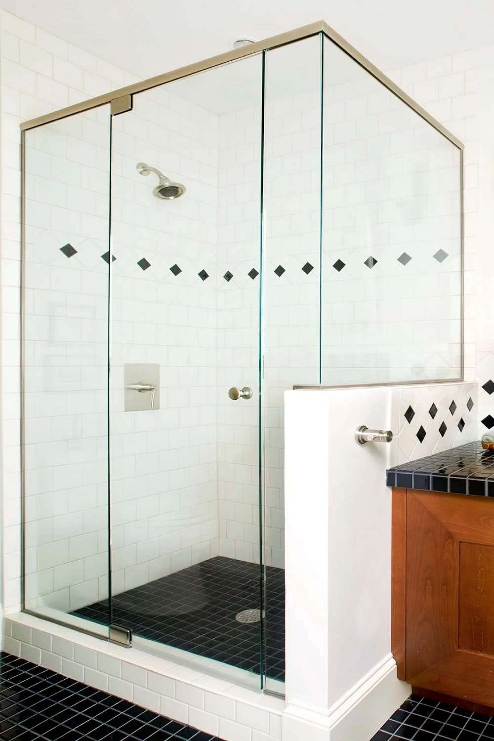 DT Glass | Frameless Glass Shower Enclosures