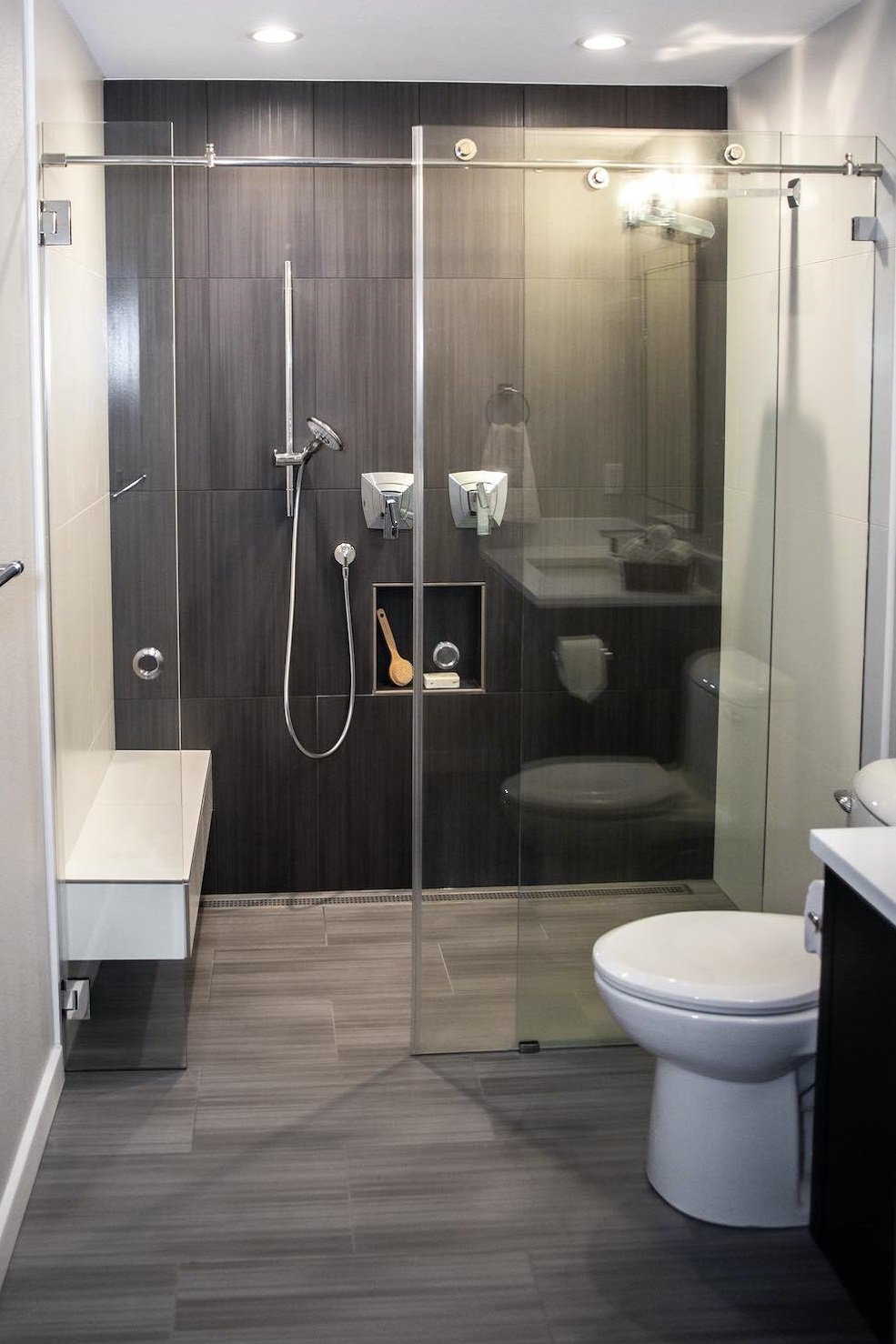 DT Glass | Curbless Shower Design