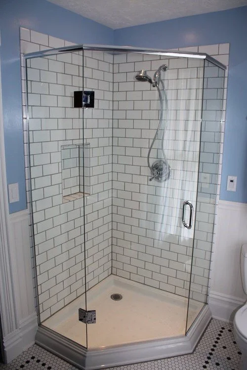 DT Glass | Neo Angle Shower Design