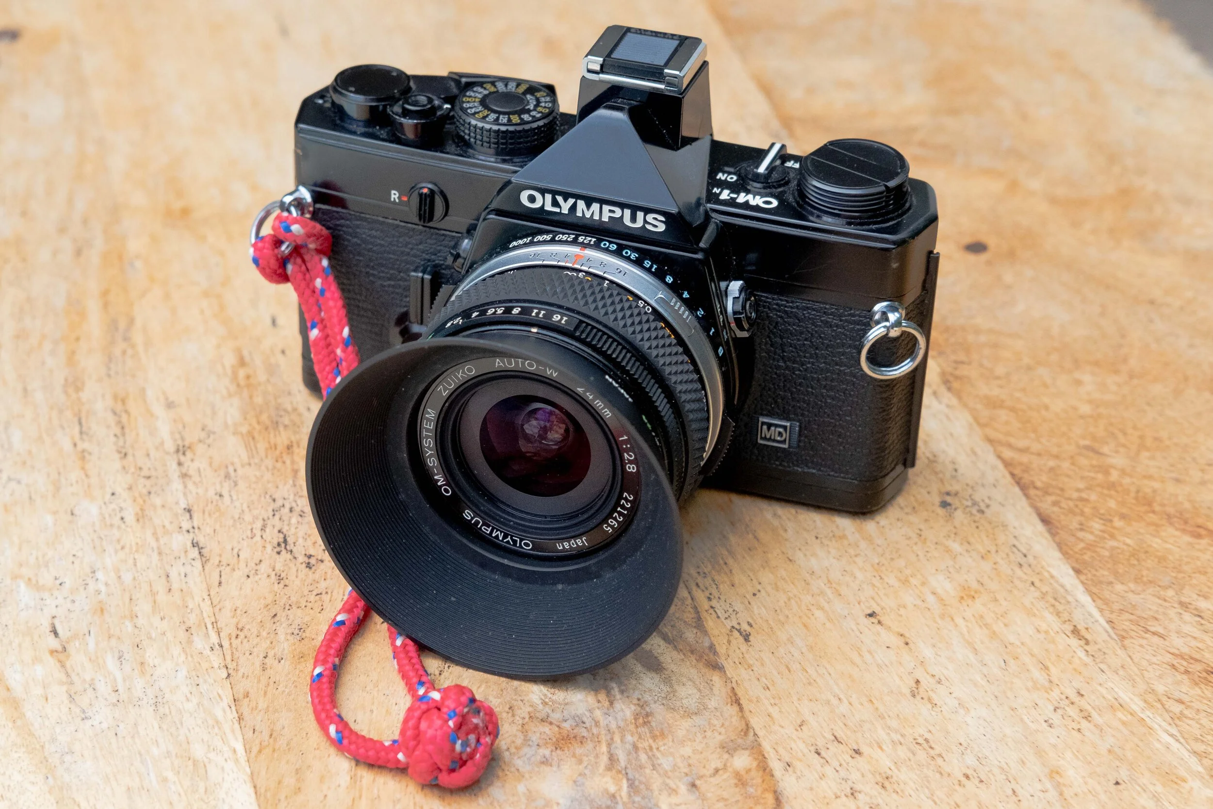 Olympus OM 1n Broken Camera Club Olympus OM 1n Broken Camera Club