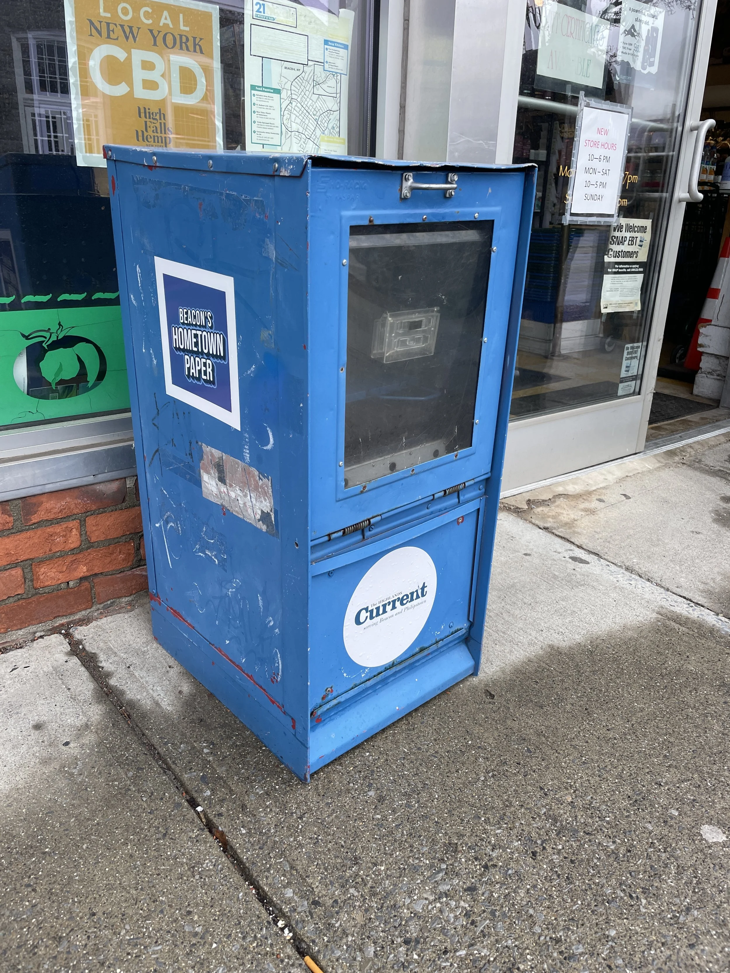 Entitlement Drives Highlands Current To Chain Newsbox To Lamppost After ...