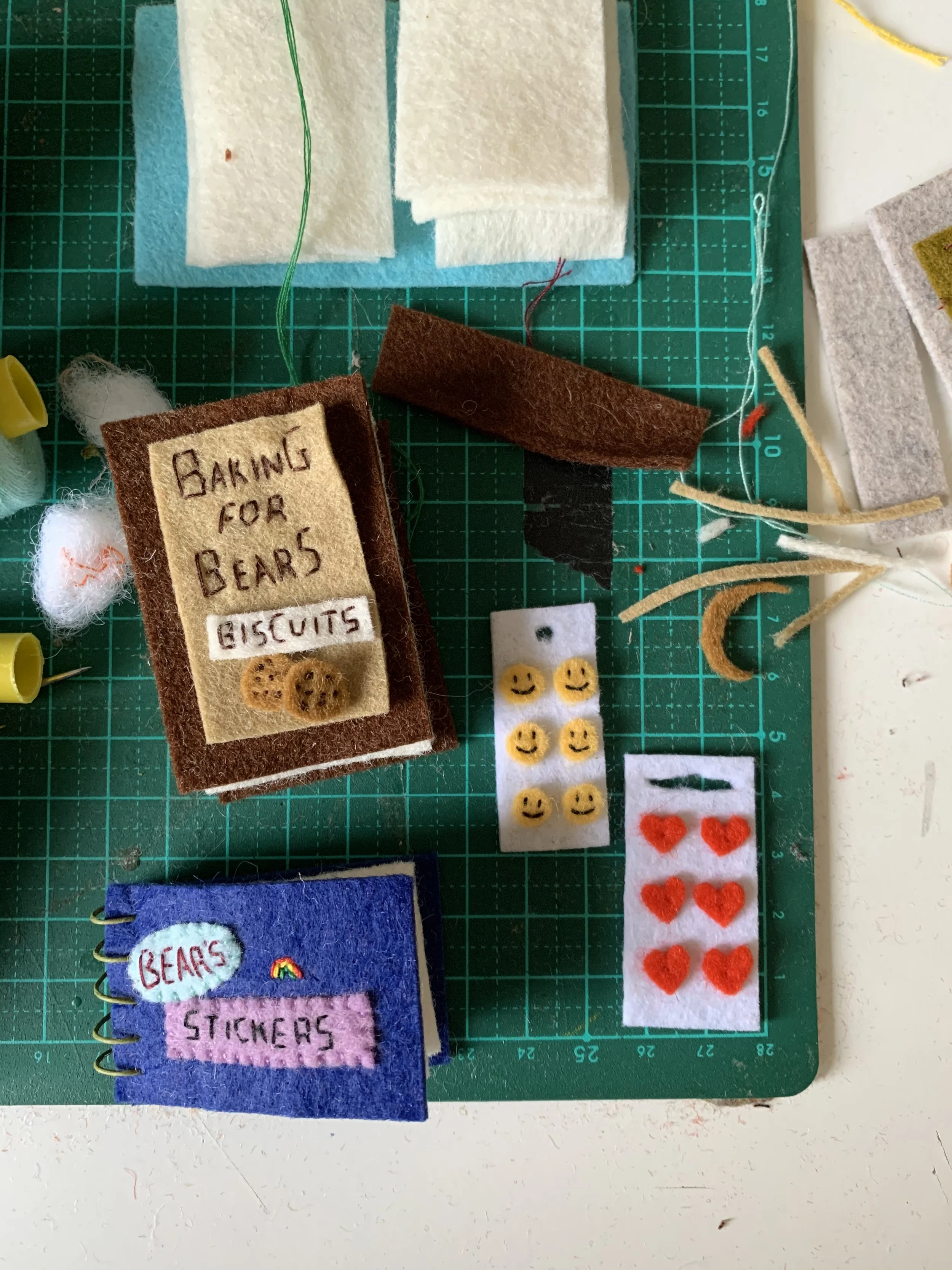 How to Make Friends: A Bear's Guide — Cat Rabbit