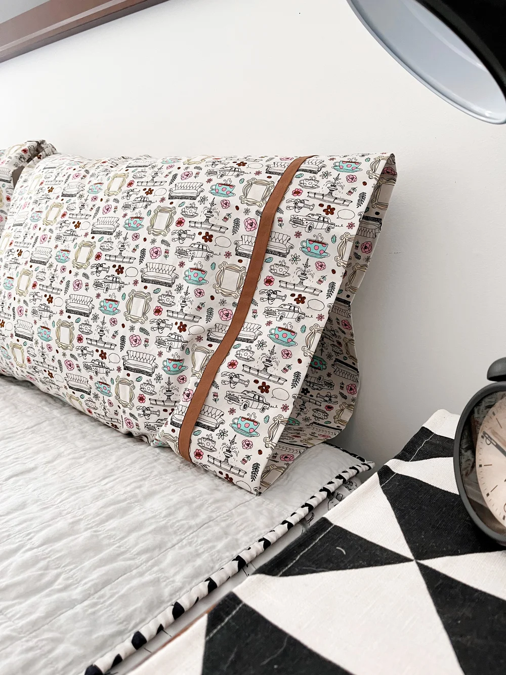 How to Sew Pillow Cases (the easiest way!) || A Video Sewing Tutorial ...