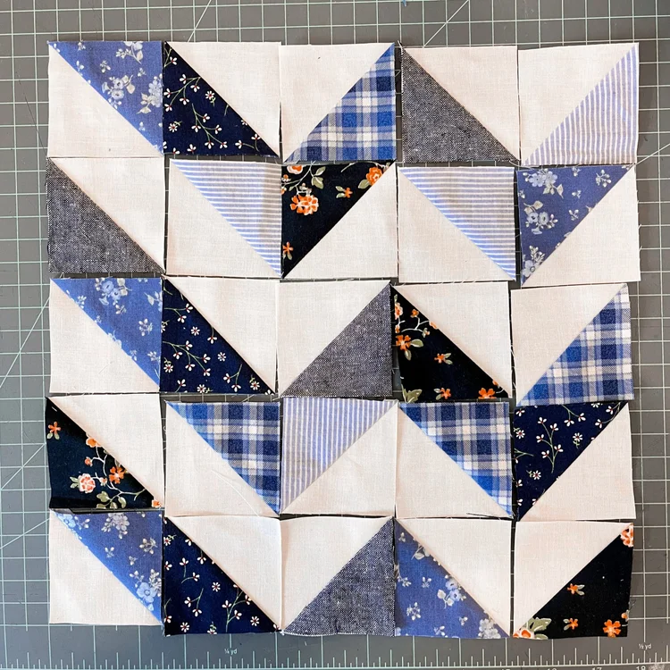 Half Square Triangle Tutorial (and lots of ways to arrange them). — Pin ...