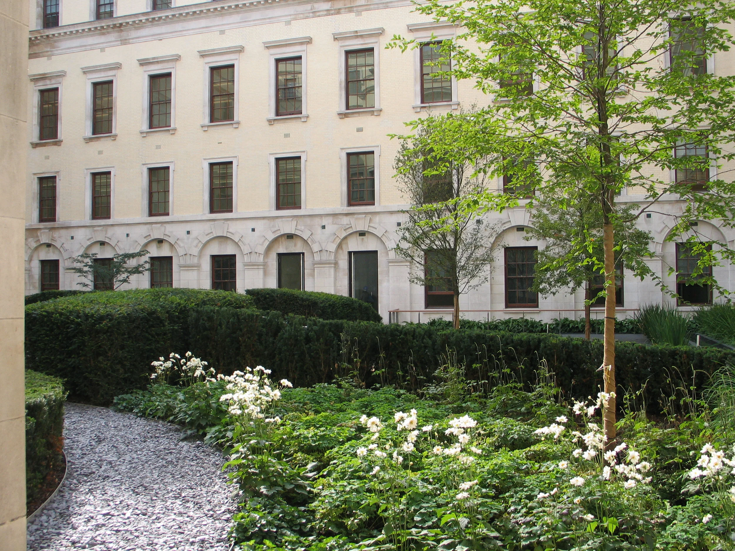 HM Treasury Courtyards — Gustafson Porter + Bowman