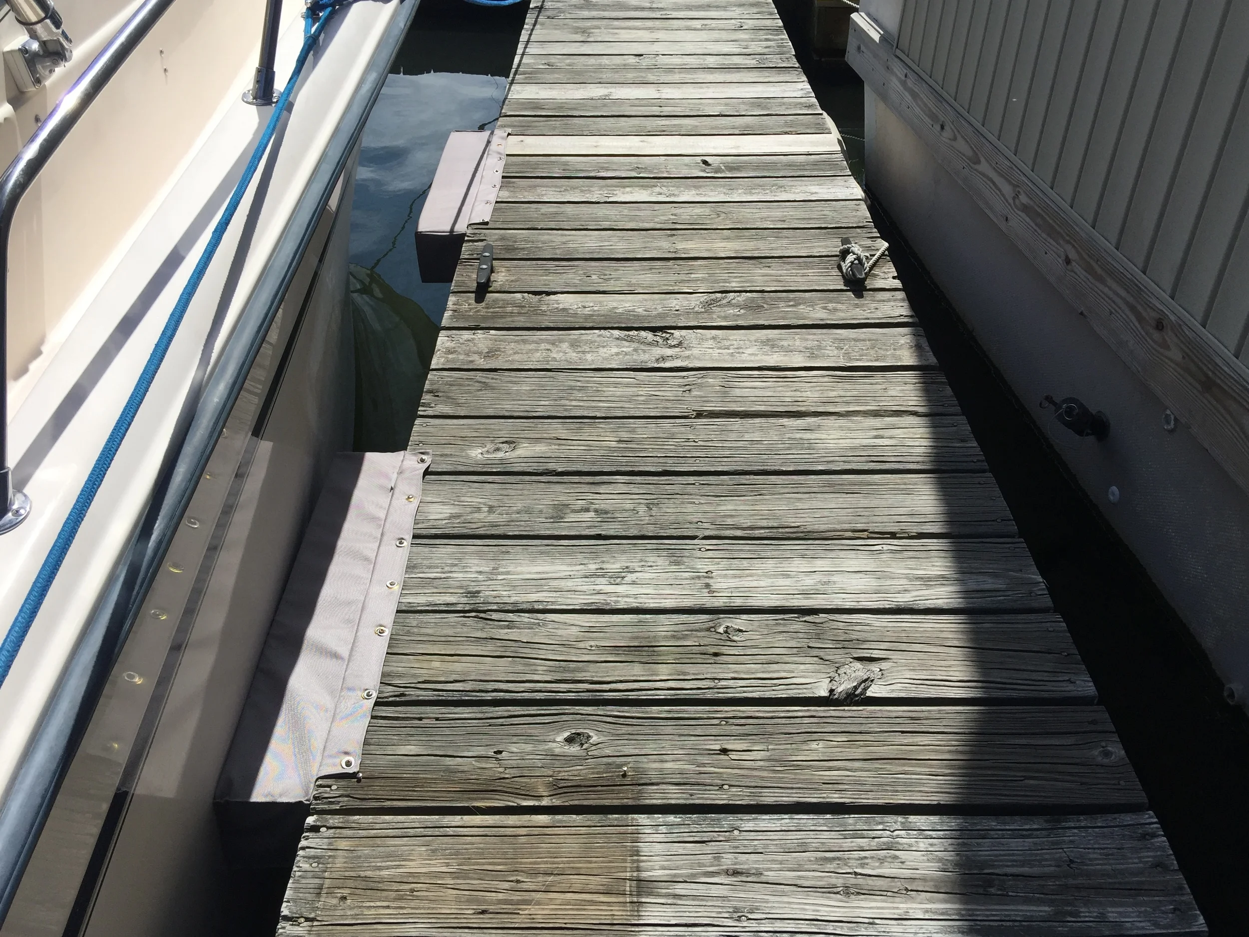 Straight Dock Bumper — Montauk Supply