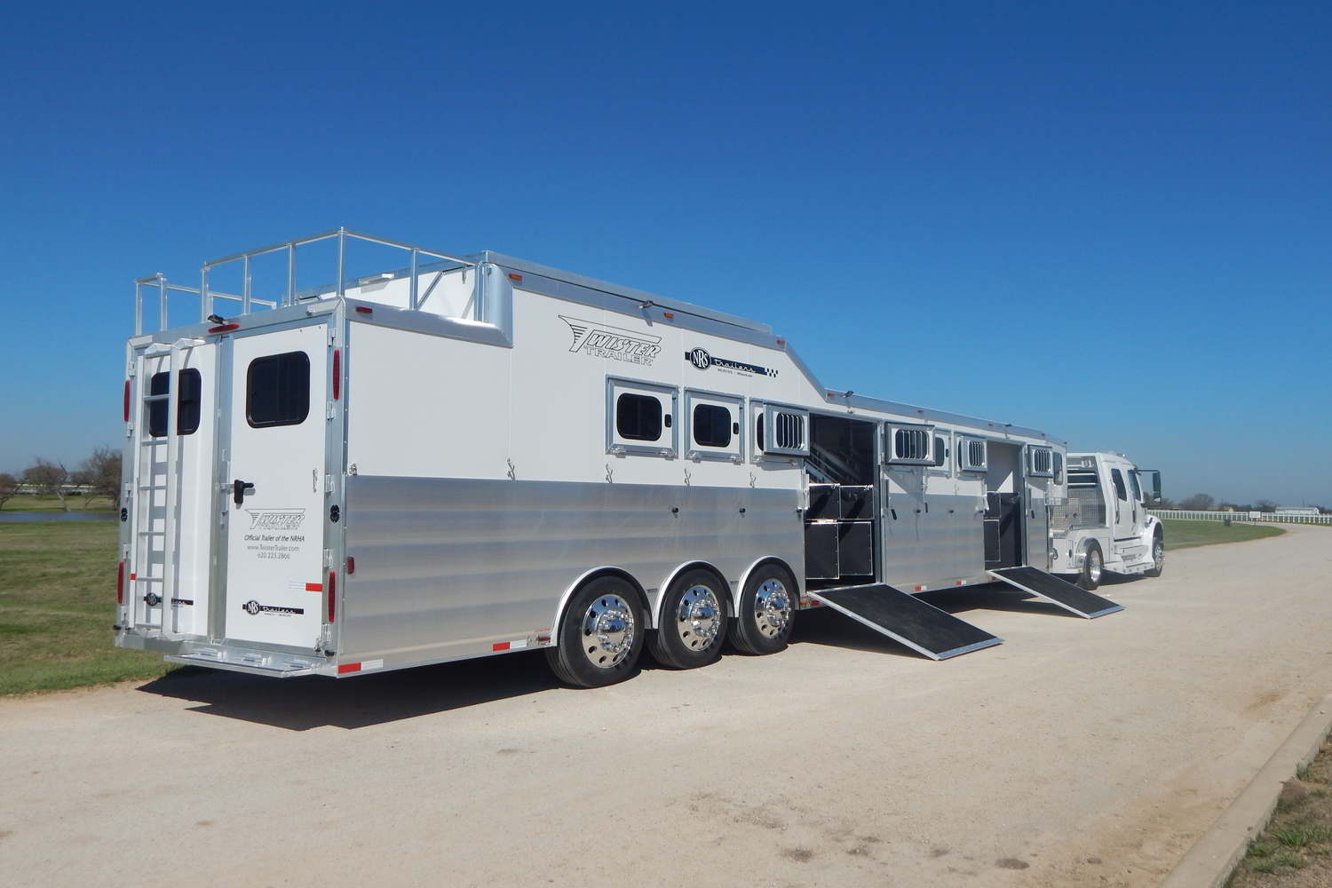 Trailers — Twister Trailer